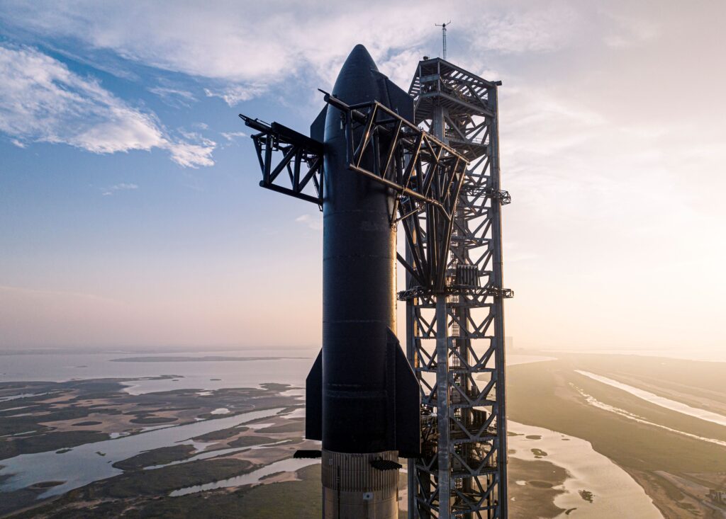 Espace Spacex Reporte Le Lancement De La Fusée La Plus Puissante De